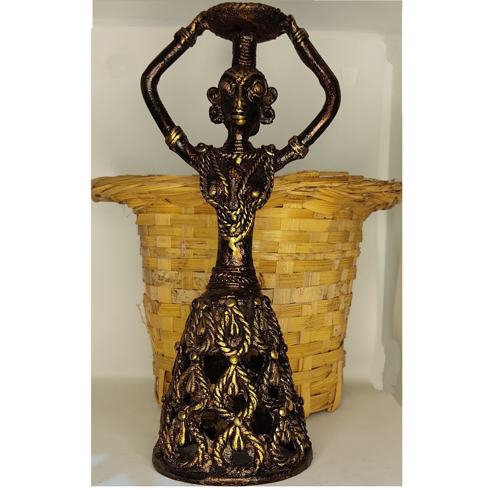 BEAUTIFUL DOLL CANDLE STAND (Dhokra ART) – रीcollection